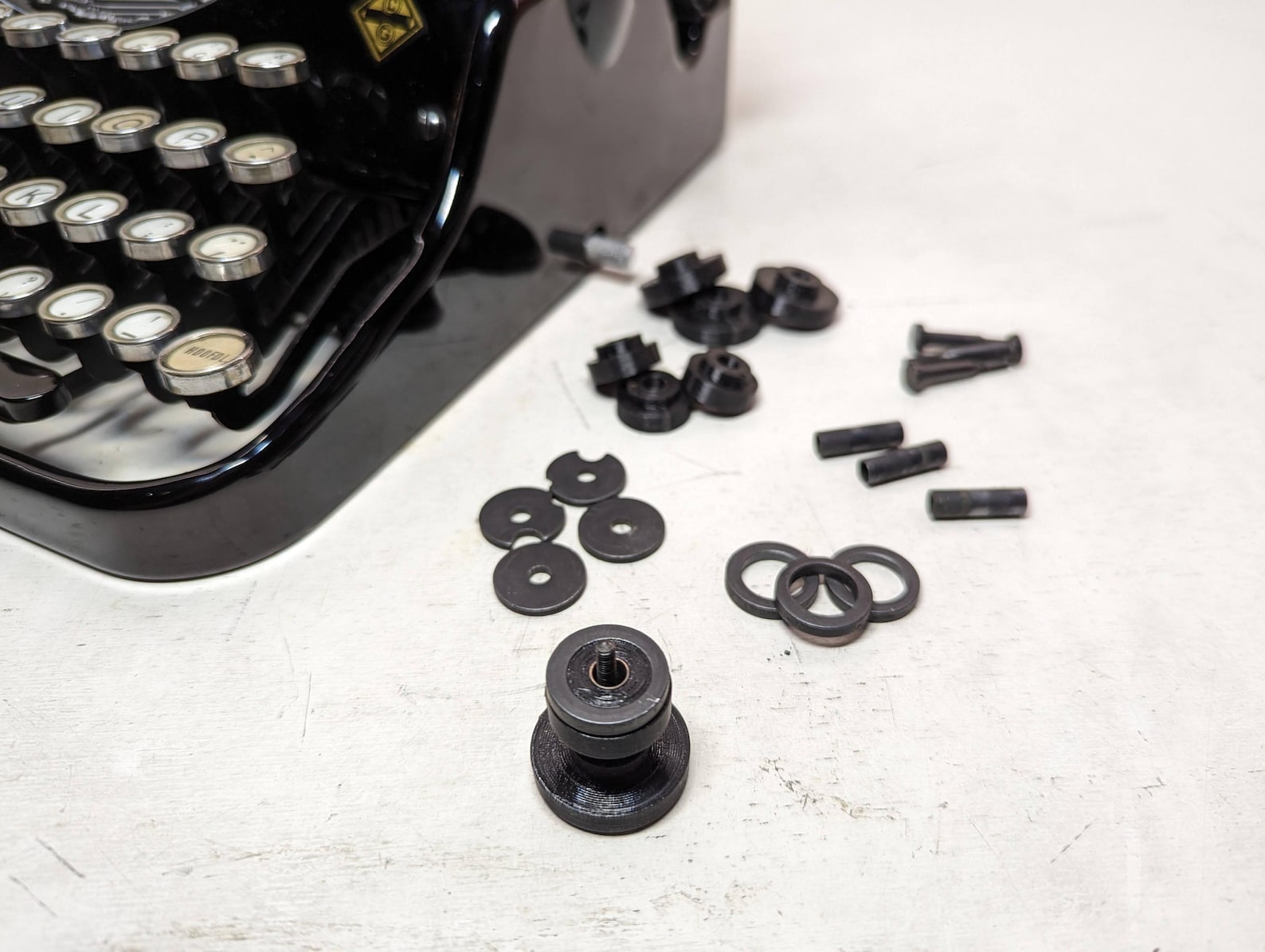 Mercedes Prima / Superba Typewriter and Case Feet- Set of 8 Pieces - Etsy