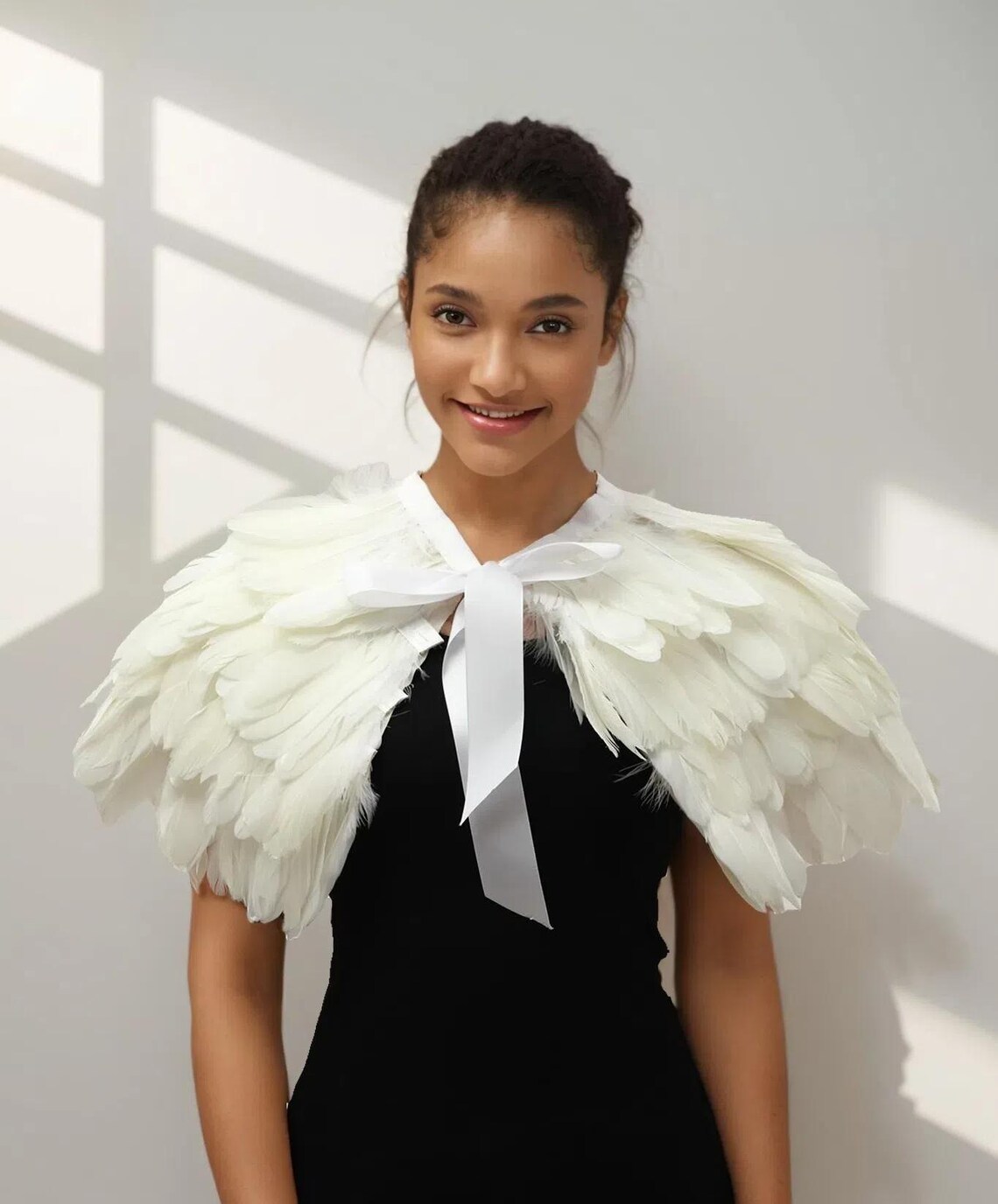 Elegant White Goose Feather Shawl Cloak Bridal Feather Cape Halloween ...