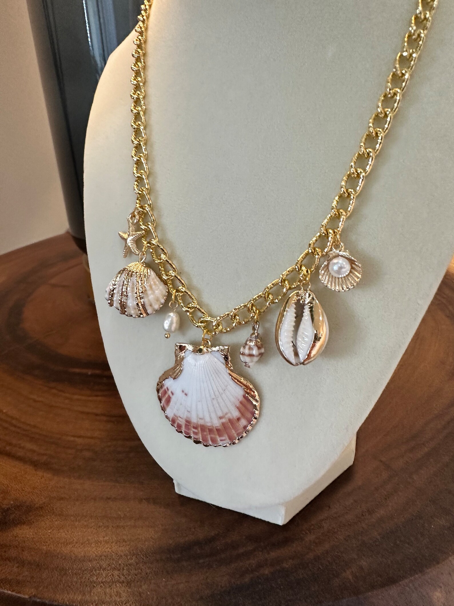 Shell of a Time Signature Design Chunky Coastal Charm Necklace Pearls ...