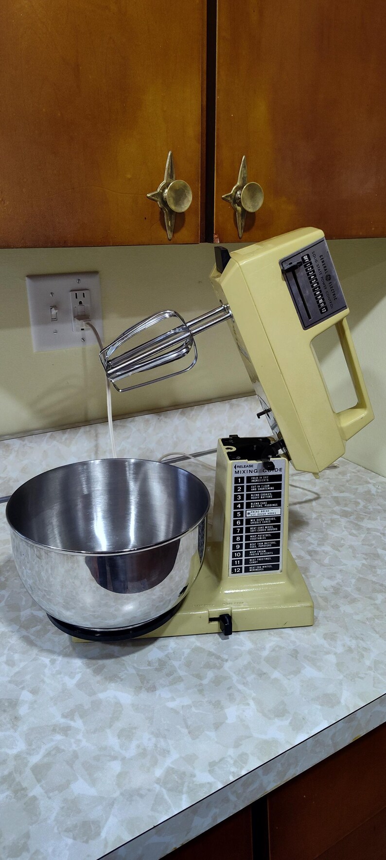 1960s Vintage GE Stand Mixer Harvest Gold W/accessories - Etsy