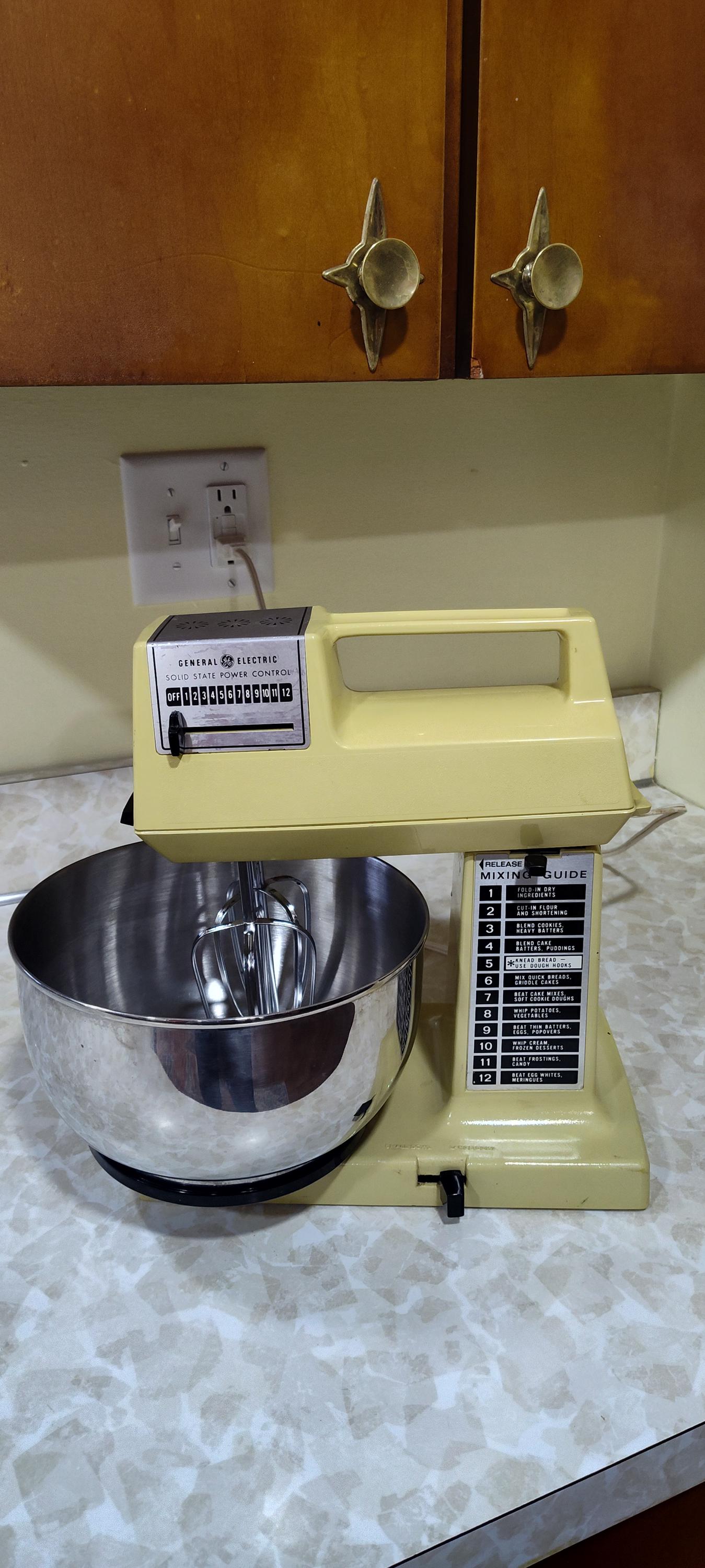 1960s Vintage GE Stand Mixer Harvest Gold W/accessories - Etsy