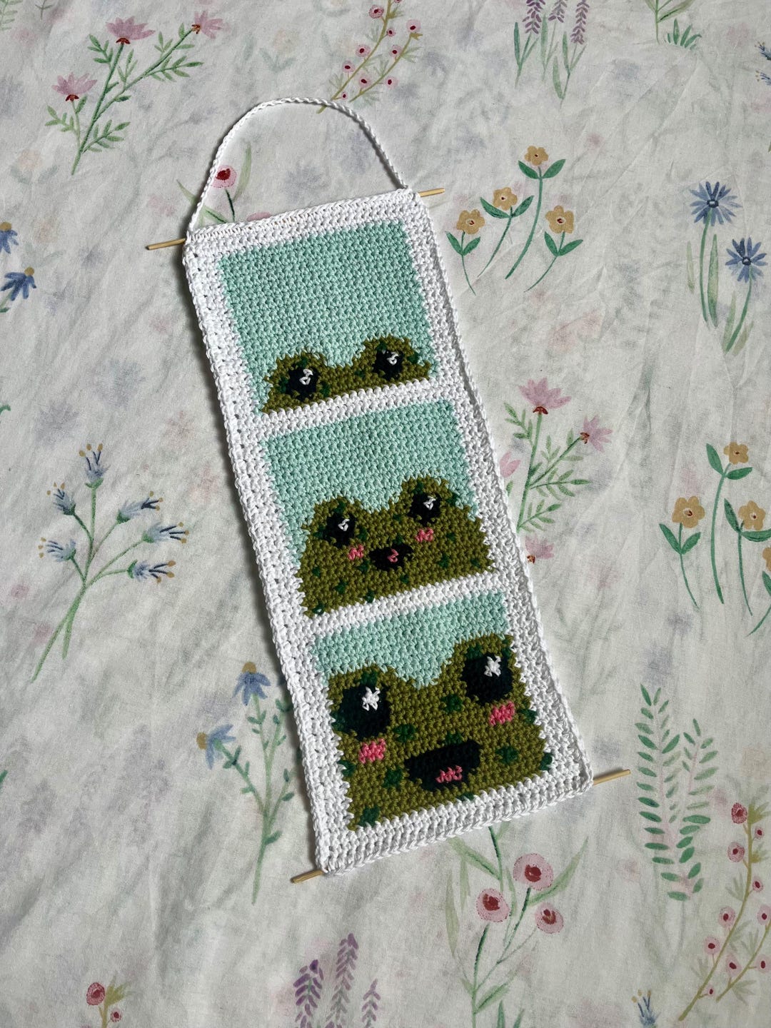 Frog Photo Booth Crochet Tapestry Pattern: Y2K Home Decor (PDF Digital ...