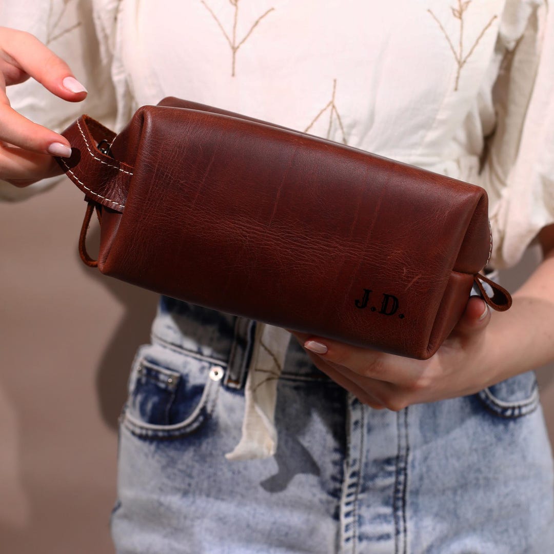 Men’s Leather Travel Kit, Personalized Toiletry Bag for Weekend Trips ...
