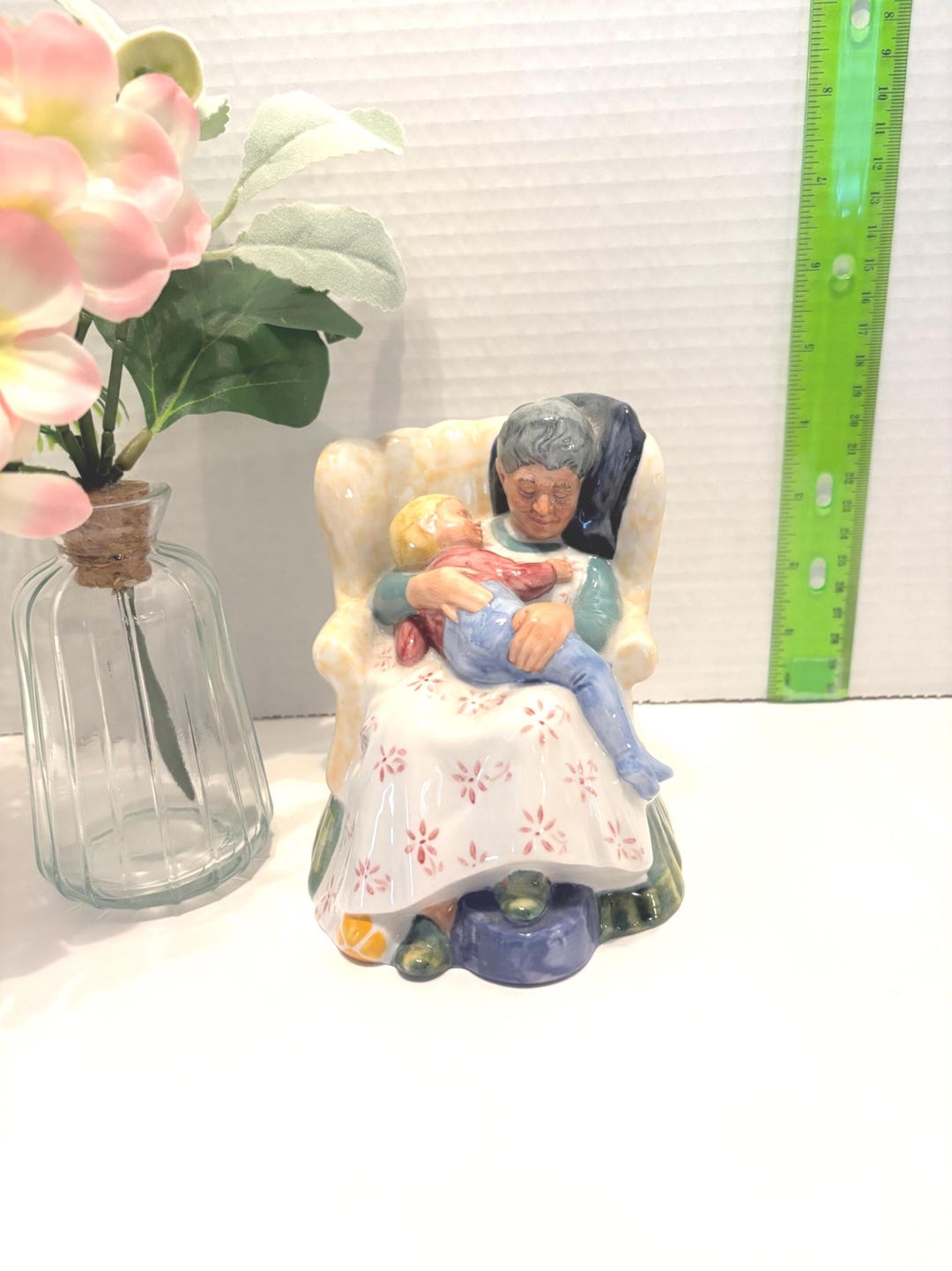 Royal Doulton Figurine: Sweet Dreams, Grandma and Child HN2380 - Etsy