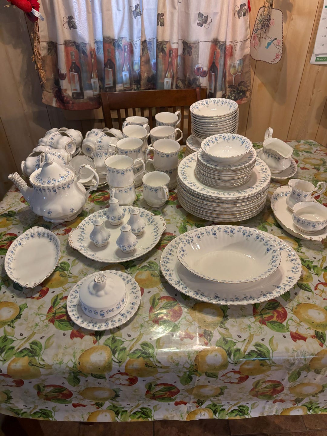 Vintage Royal Albert Memory Lane China Items, Plates, Bowls, Serving ...