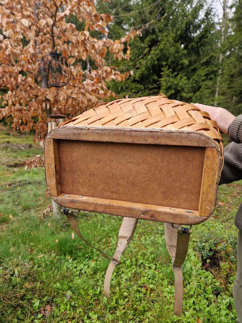 Vintage Trapper Basket Backpack | Adirondack Woven Pack With Lid ...