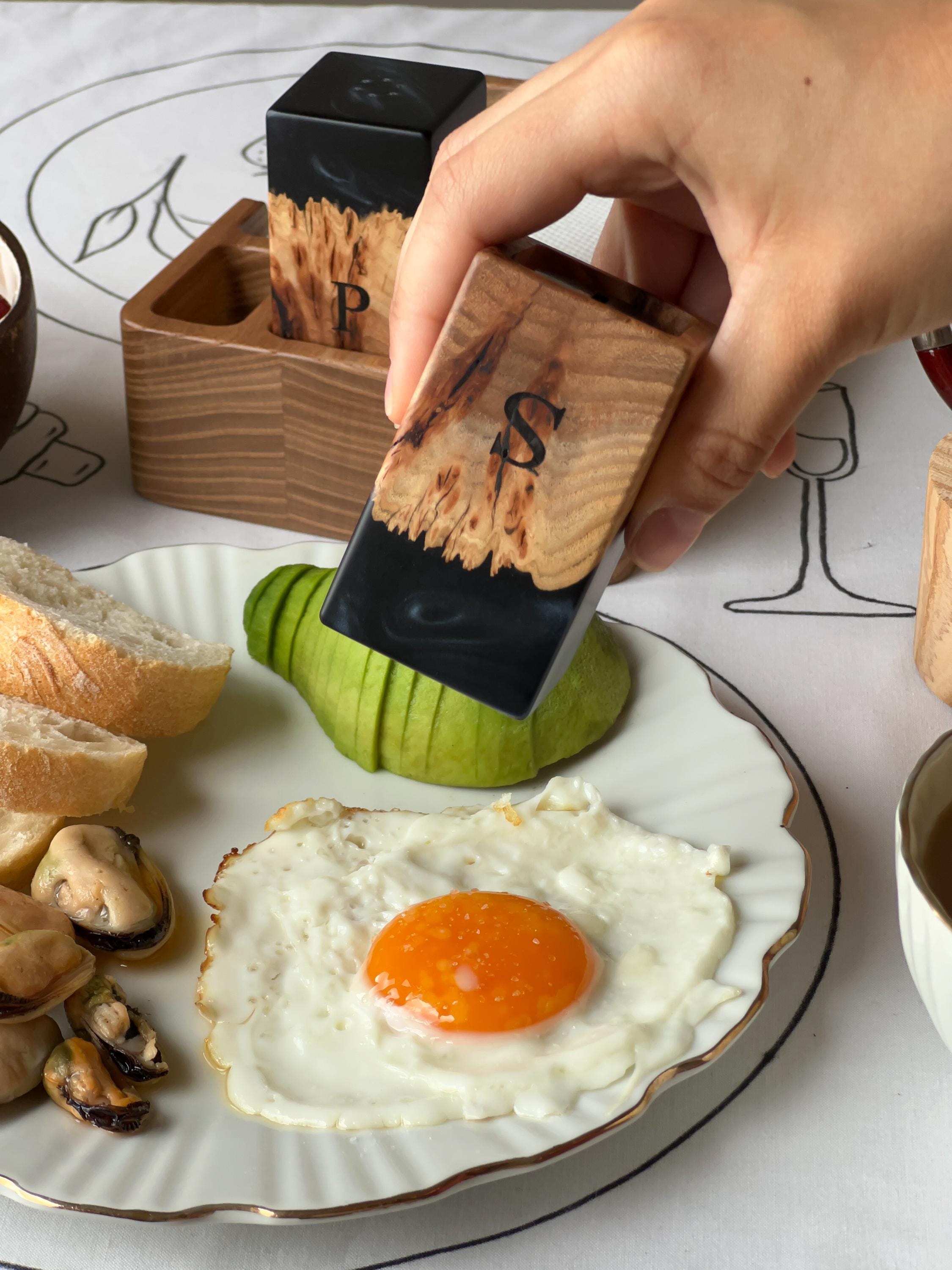 Rustic Wood & Epoxy Resin Salt Pepper Shakers With Napkin, Toothpick ...