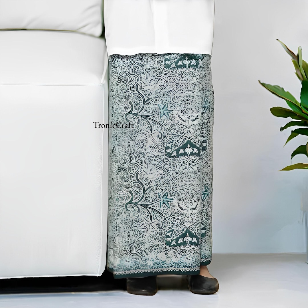 Sarong Wahyu Tumurun Batik T Reborn Green Sarong for Male Adult,batik ...