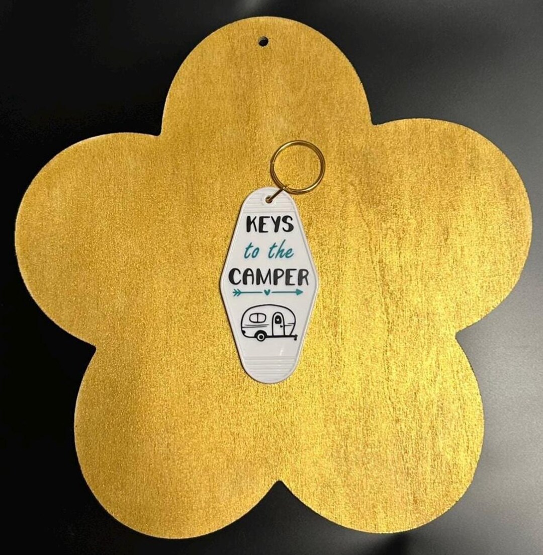 Camper Keys Motel Keychain, Customizable Colors - Etsy