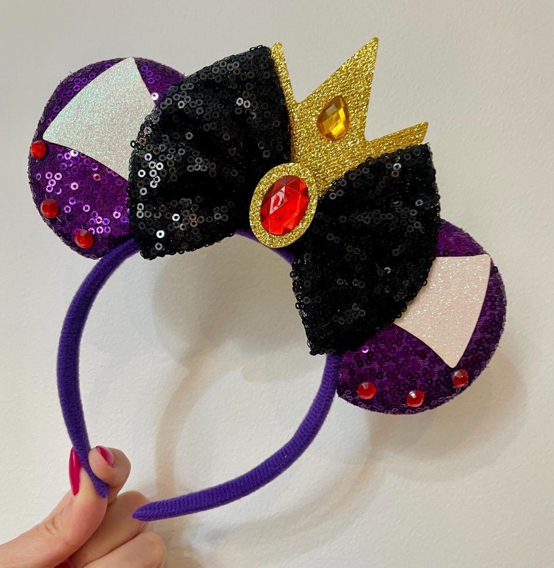 Snow White EVIL QUEEN & Poisoned Apple Inspired Mickey / Minnie Mouse ...