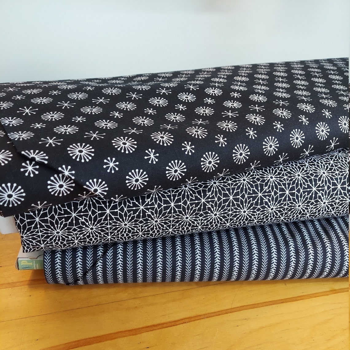Cotton Fabric: Jacks Black and White Gramercy BTR7030 by Blank Quilting ...