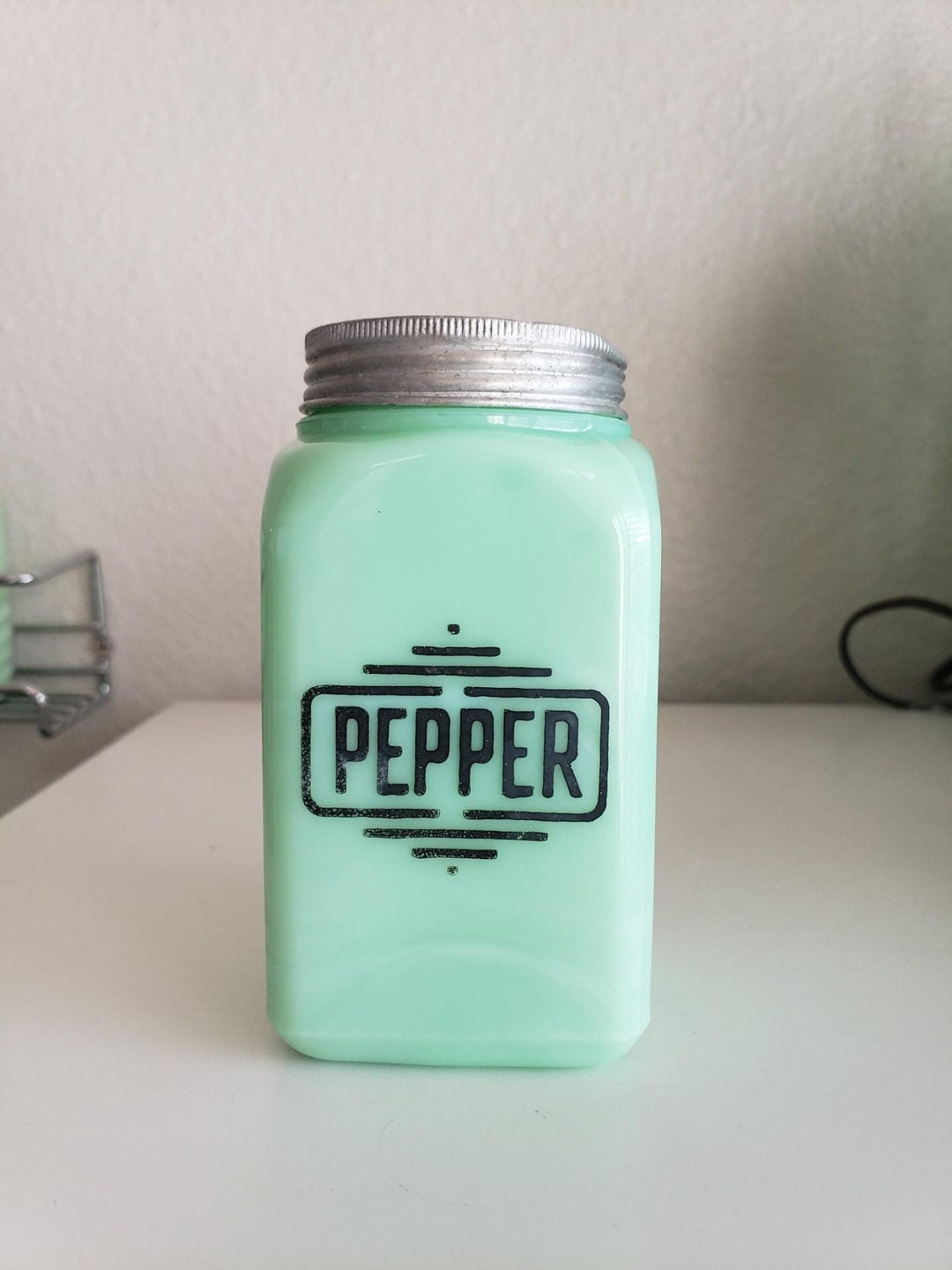 Vintage Mckee Jadeite Jadite Green PEPPER Large Box Shaker Jade-ite ...