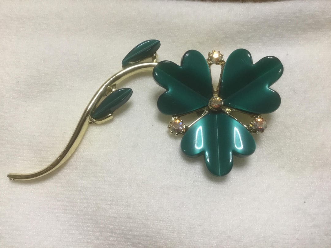 CLASSY Emerald Green Brooch - Etsy