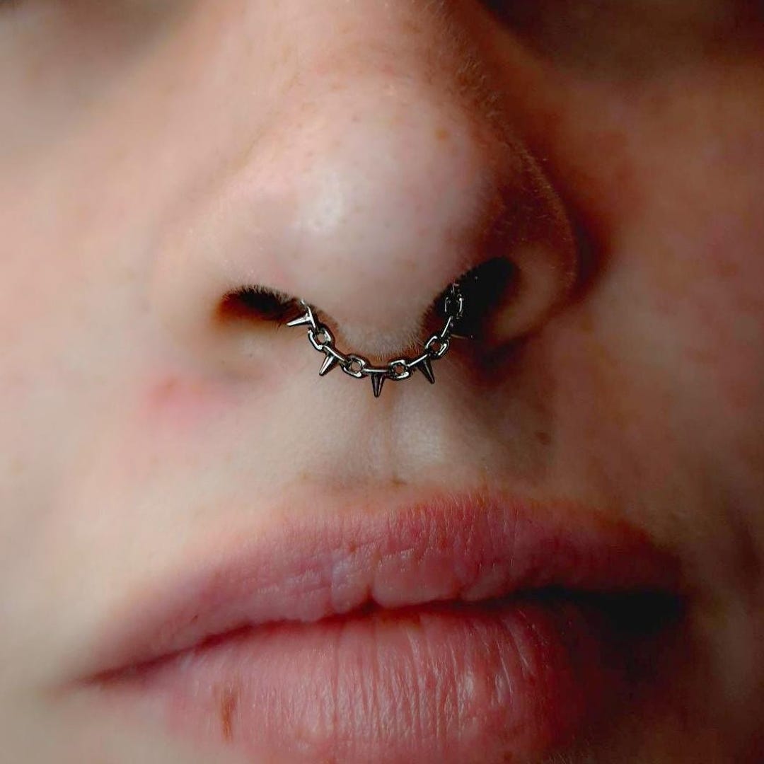 Implant Titanium Spikes Chain Septum Hoop Ring| 16G Hinged Septum ...