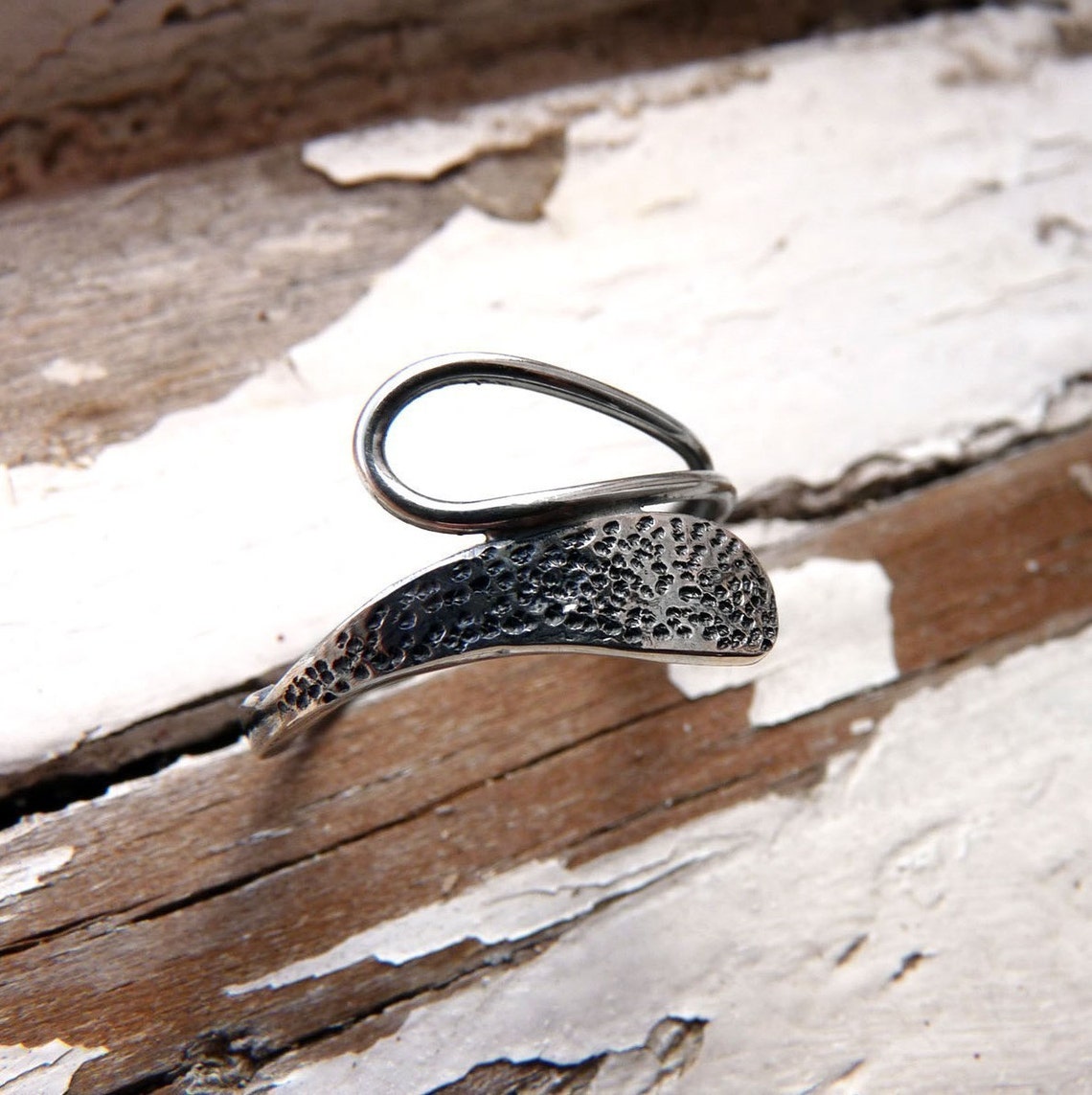 Gotas ring with texture Sterling silver Made to order in | Etsy