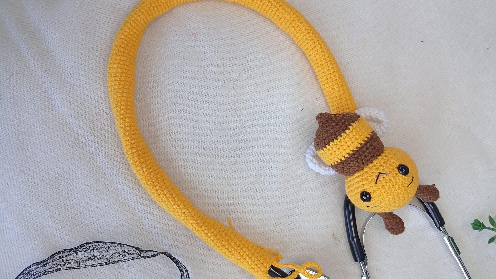 Amigurumi Bee Stethoscope Cover Crochet Doctor Nurse Gift - Etsy