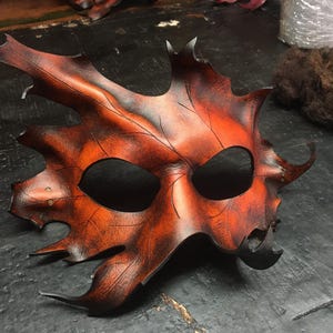 Leather Leaf Mask Inspired by the Mighty Oak Tree Leaves - Etsy