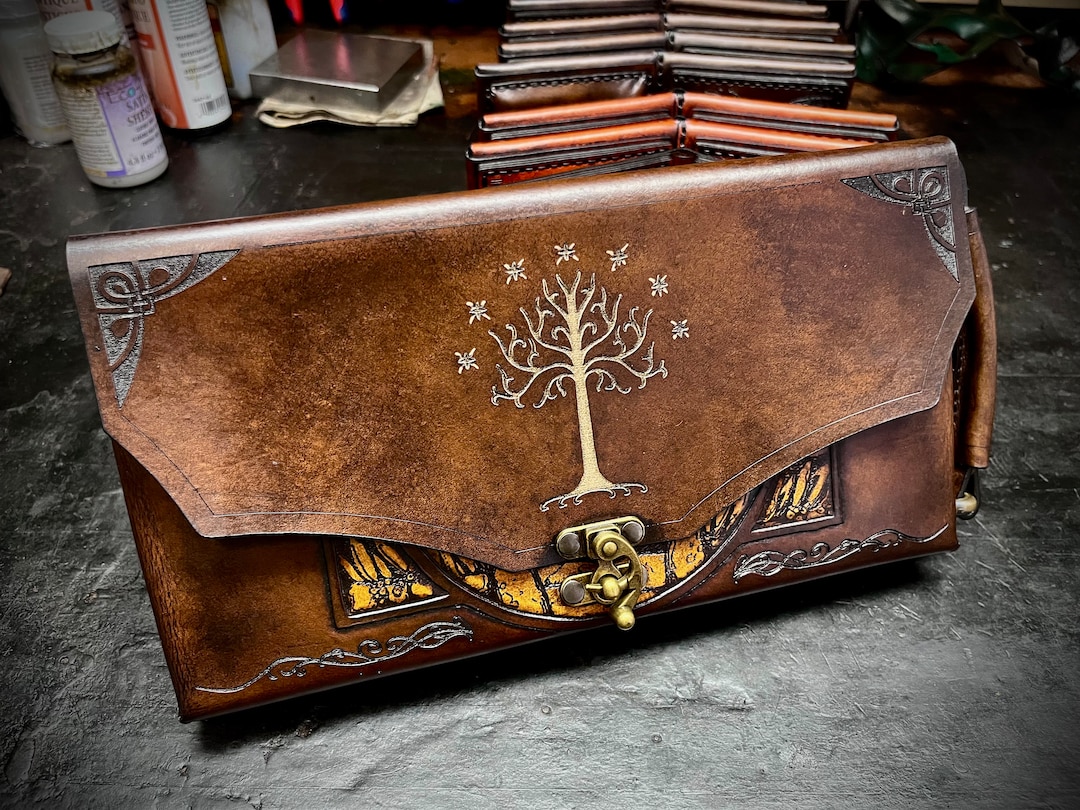 Handmade Leather Nintendo Switch Case: Lord of the Rings Theme - Etsy