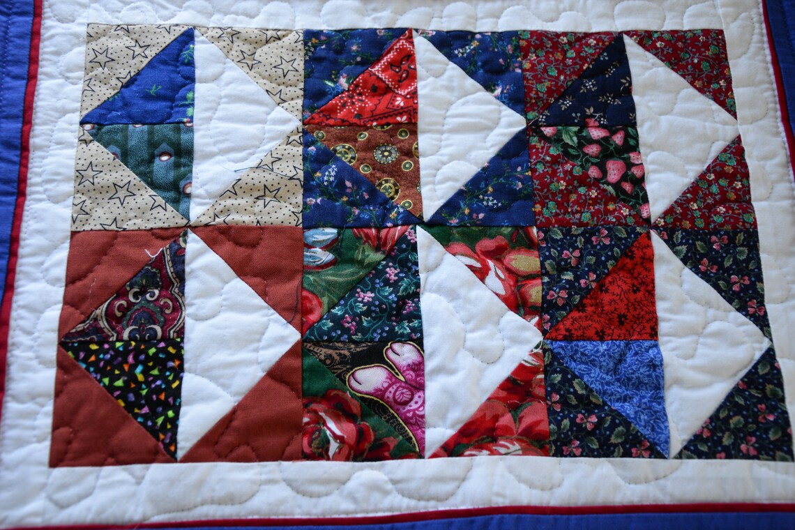 Mini Quilt or Mug Rug Table Mat Scrappy Triangles - Etsy