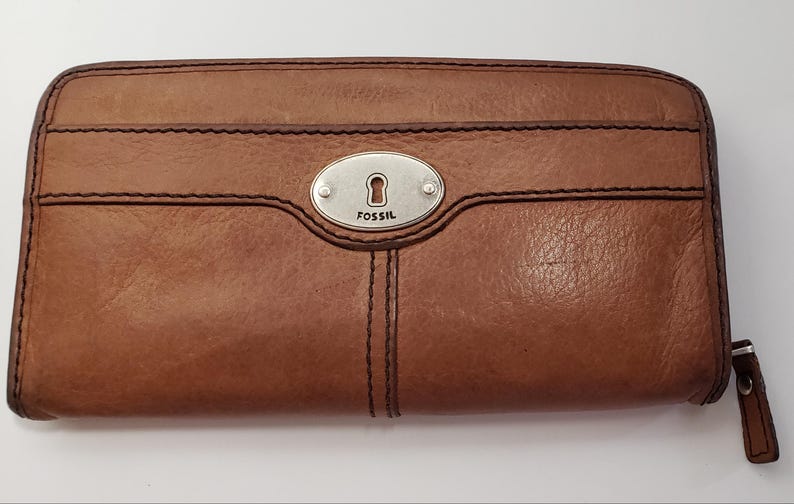 Fossil Vintage Maddox Marlow Leather Clutch Wallet Tan Keyhole Design ...