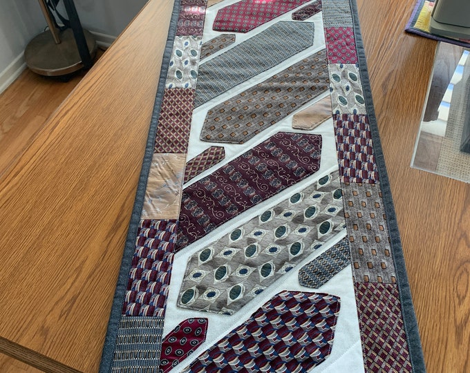 PDF Pattern Rectangular 8 Necktie Quilt Table Topper Runner - Etsy