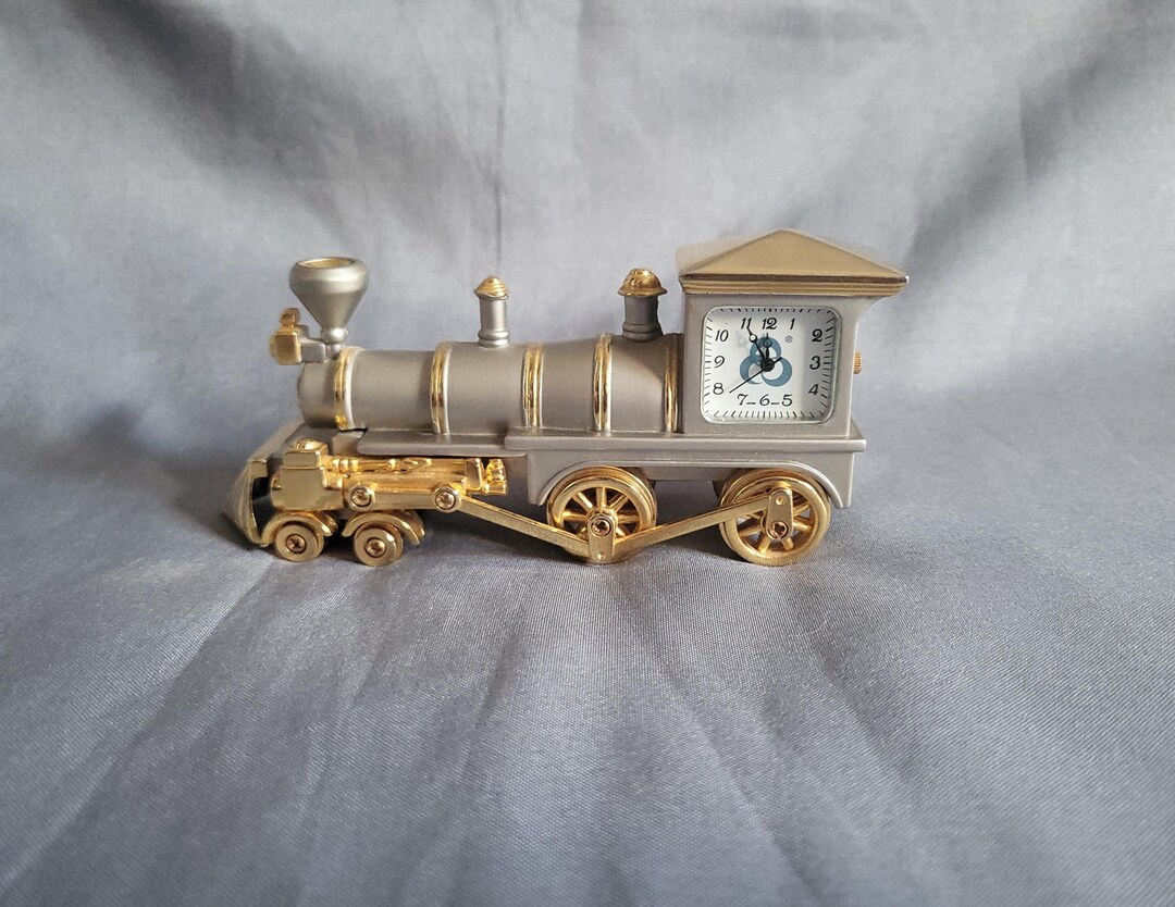 Vintage Train Engine Novelty Clock 1990s Platinum Works Gold Silver ...