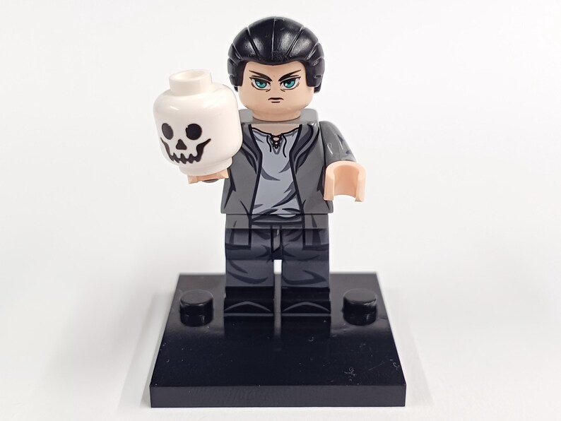 Attack on Titan Eren Jäger Reiner Braun Hange Zoe Mikasa Arlert ...