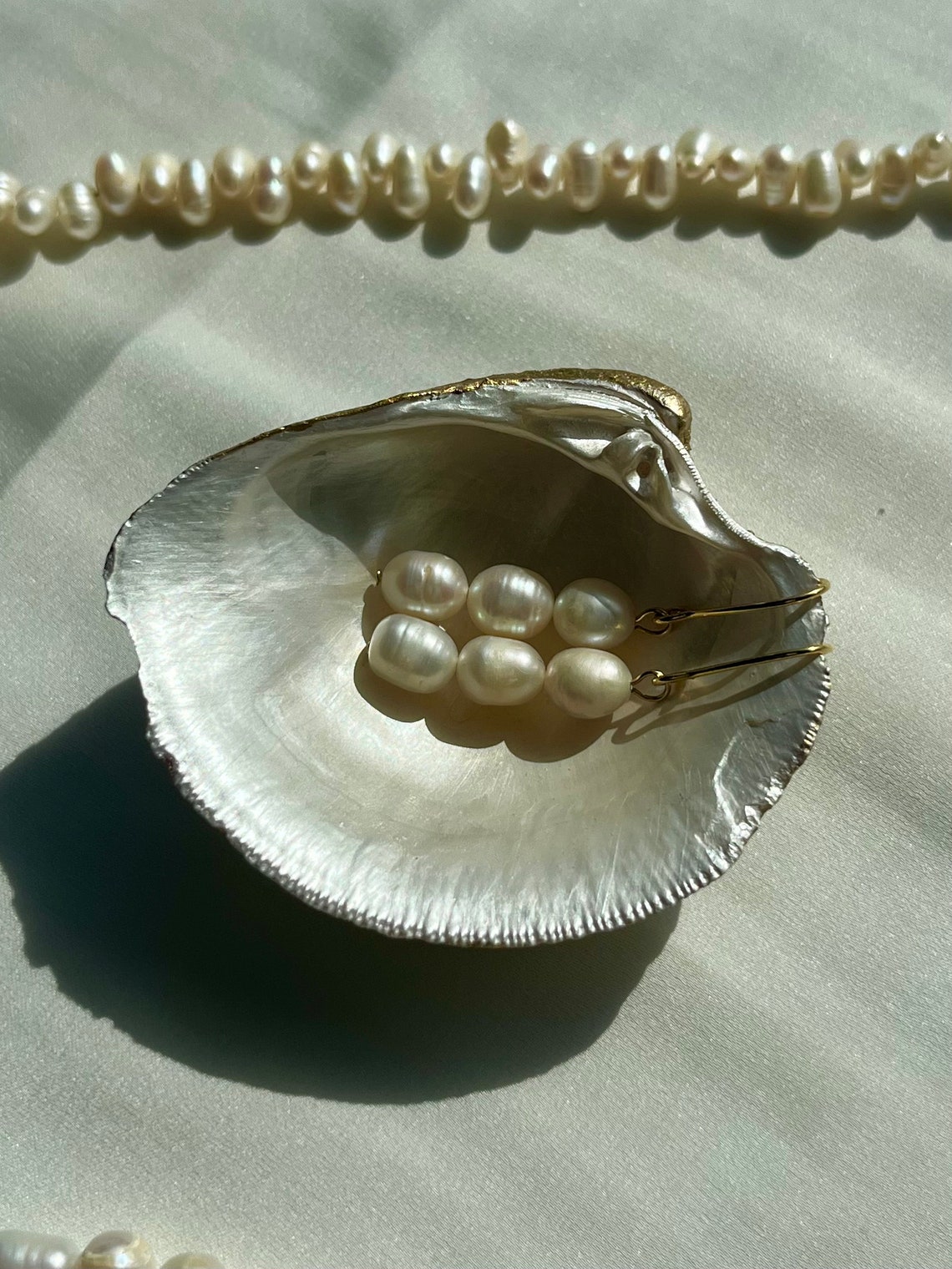 Clam Shell Ring Dish- Trinket Tray- Real Seashell- Hand Painted ...