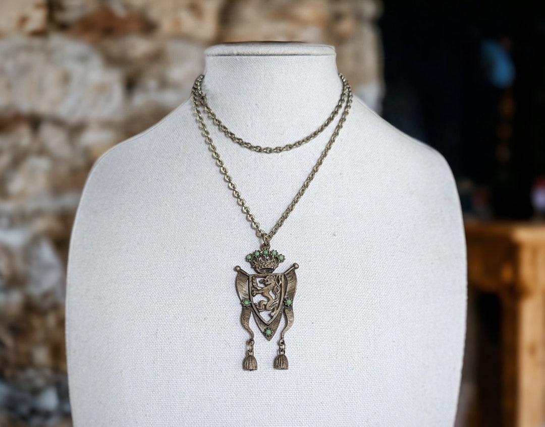 Vintage Heraldic Lion Crest Pendant Necklace: Antiqued Silvertone ...