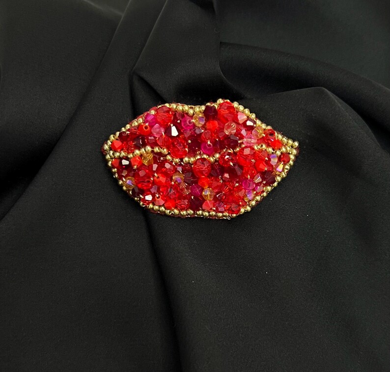 Handmade Embroidered Red Lips Brooch - Etsy