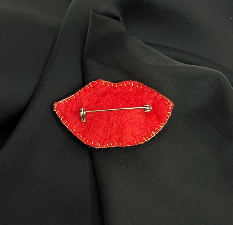 Handmade Embroidered Red Lips Brooch - Etsy