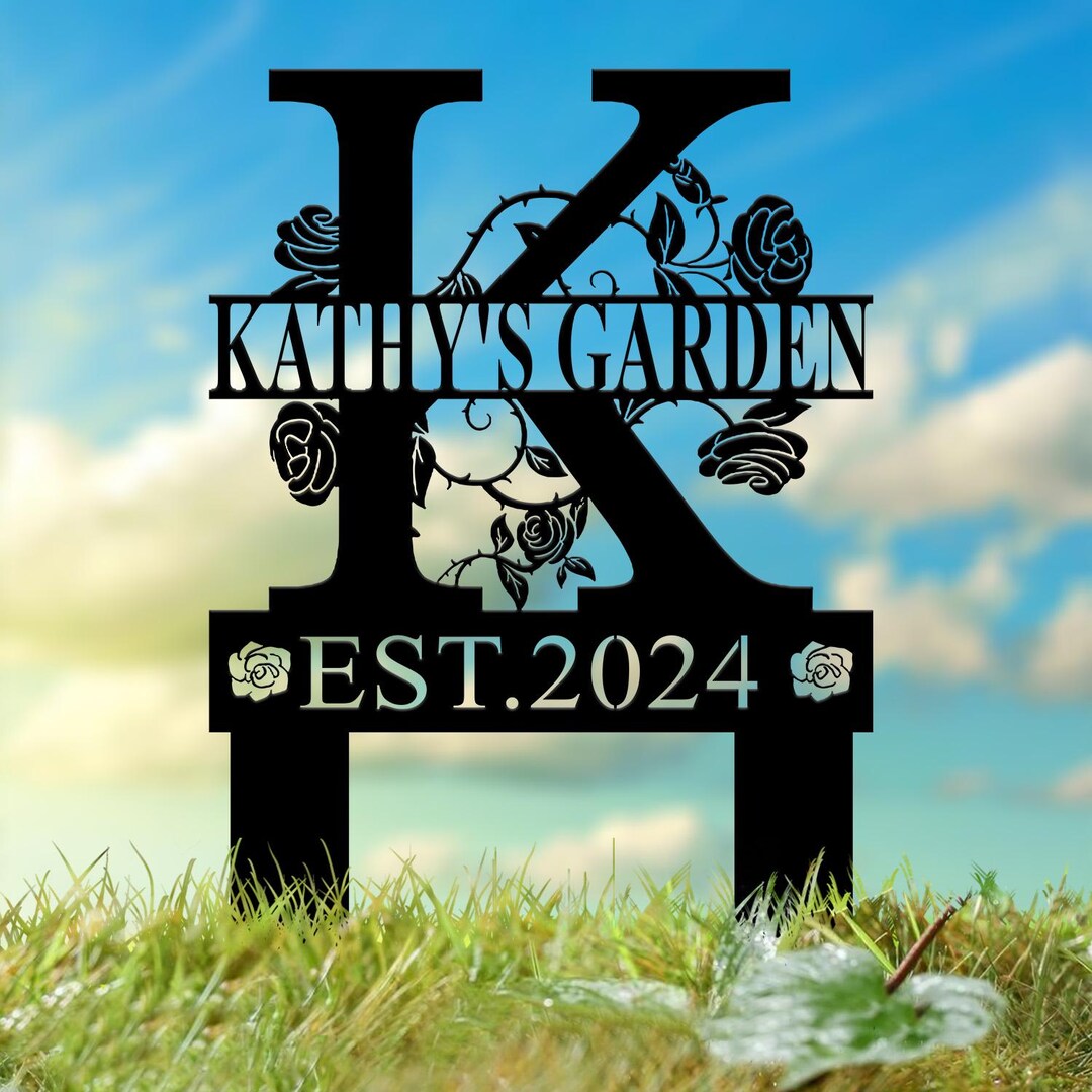 Custom Metal Letter and Name Sign, Personalized Round Letter Monogram ...