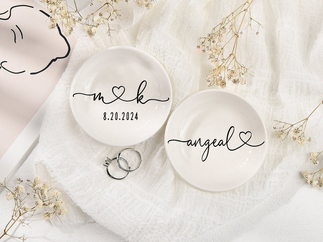 Personalized Mrs Ring Dish, Wedding Ring Holder, Gift for Bride ...