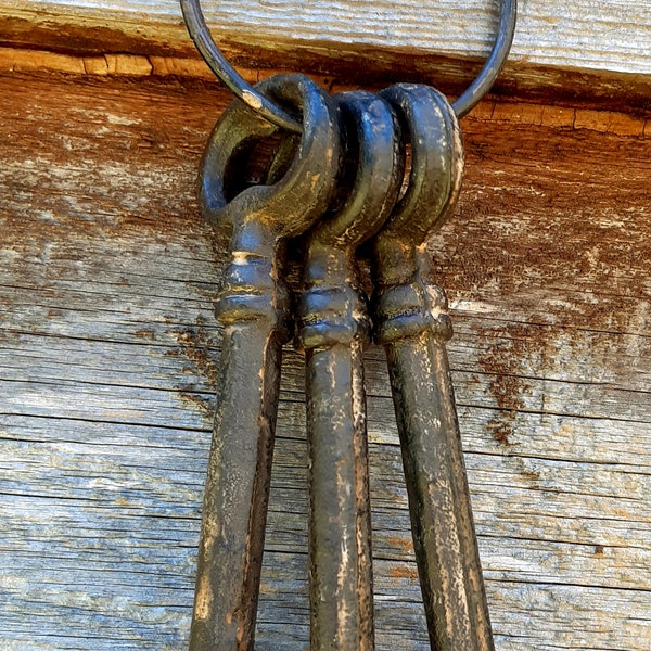Iron Skeleton Key - Etsy