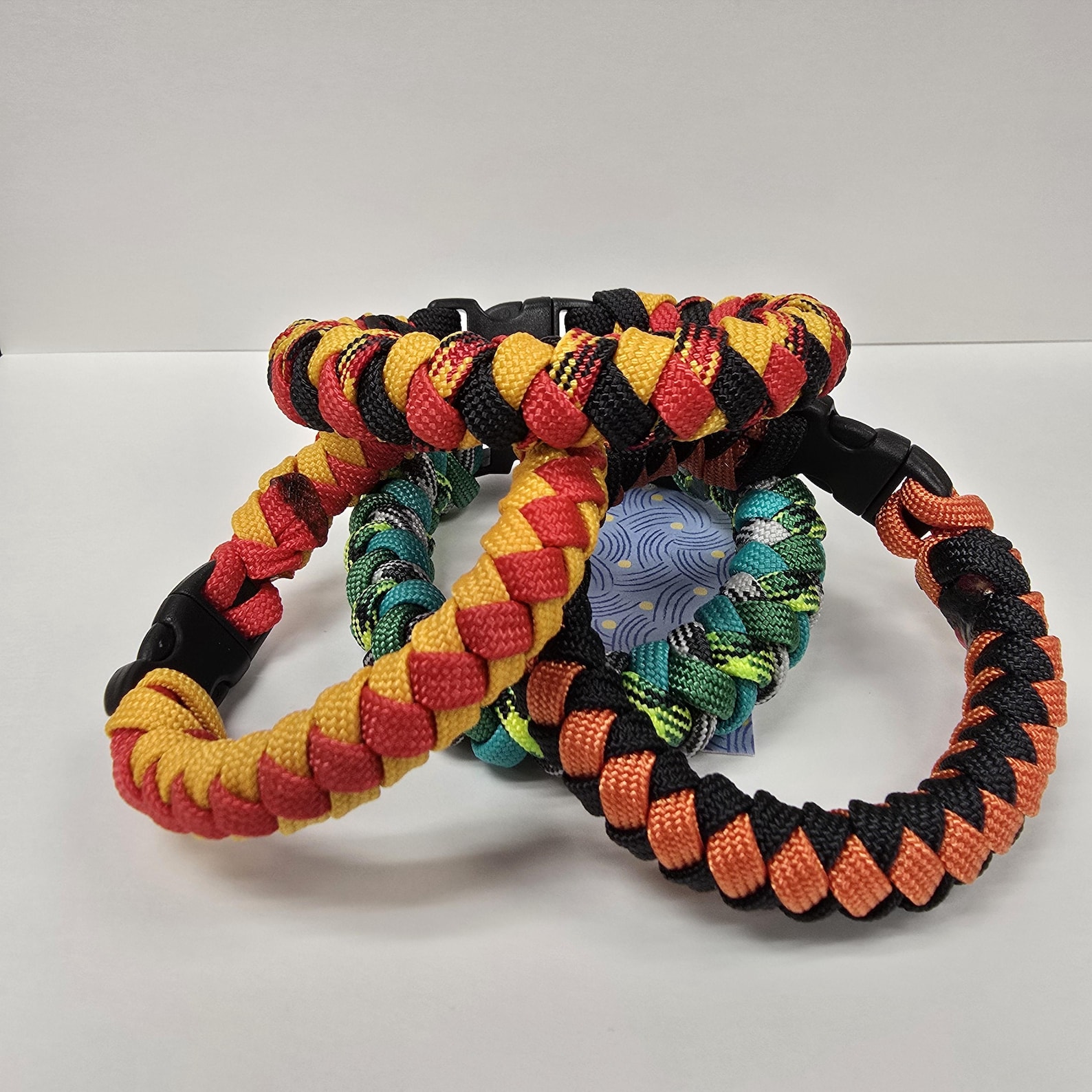 Custom Paracord Bracelet – 550 Cord, Adjustable Fit, Personalized ...