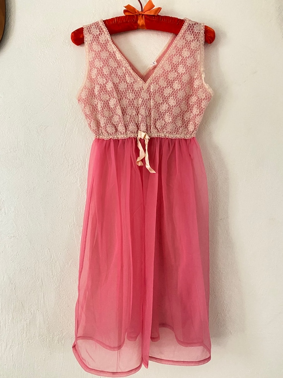 Vintage 50’s mod pink pin up daisy lace sheer chiffon… - Gem