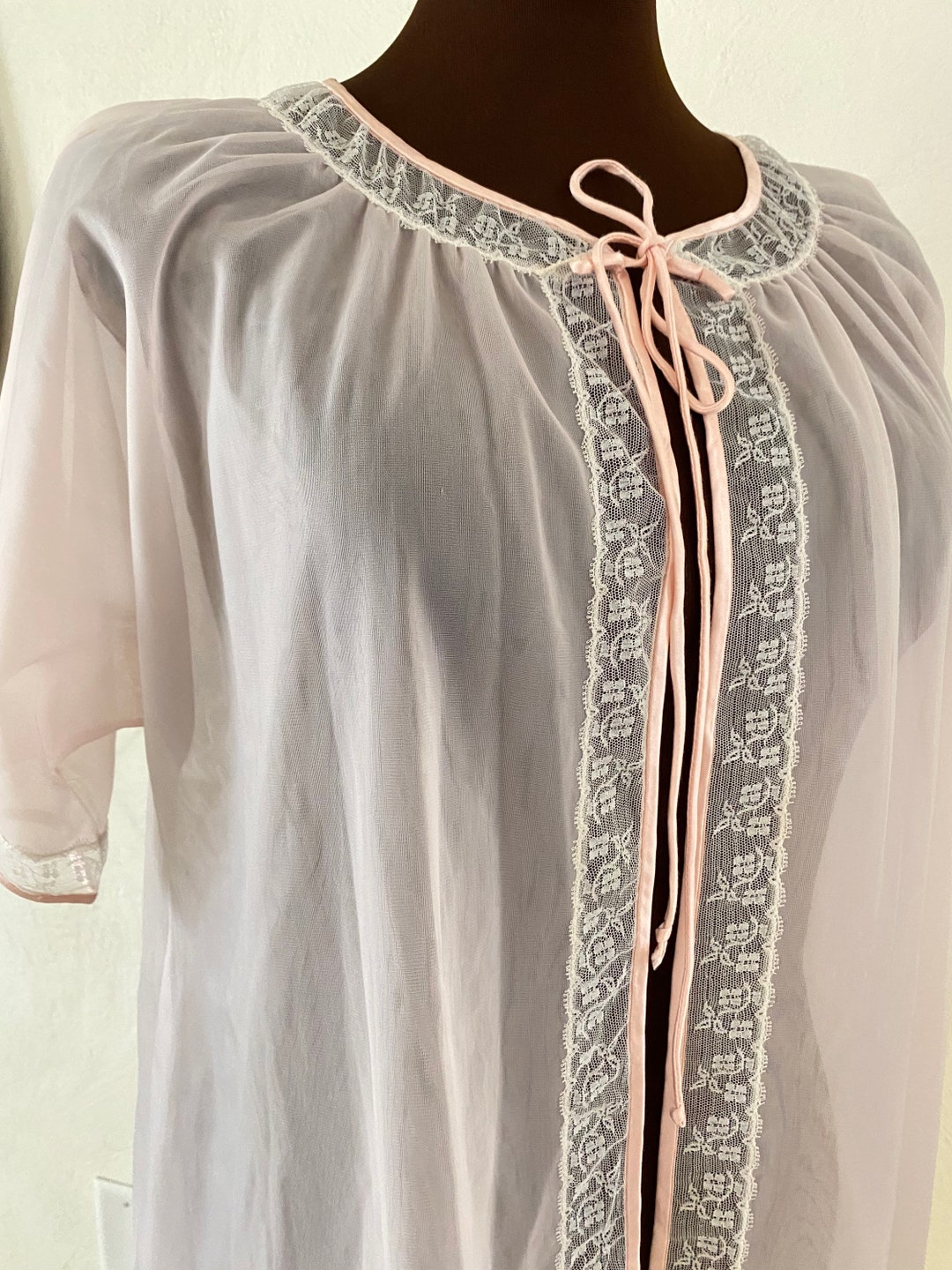 Vintage 50s Plus Size Pink Sheer Short Sleeve Boudoir Peignoir Bed ...