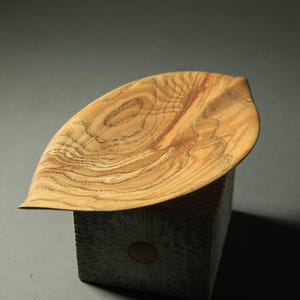 Hand-carved Ash Leaf Wooden Plate – Natural Decorative Tray - Etsy