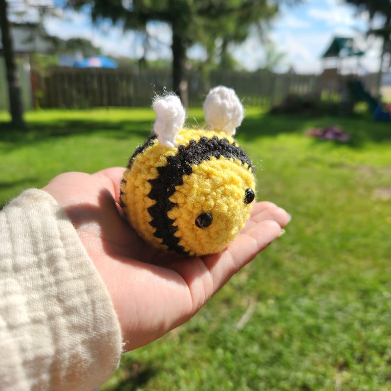 Crochet Bumble Bee - Etsy