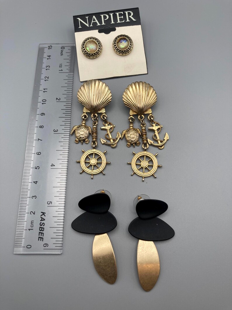 15 Piece Vintage to Modern Gold Tone Lot - Including Miriam Haskell ...