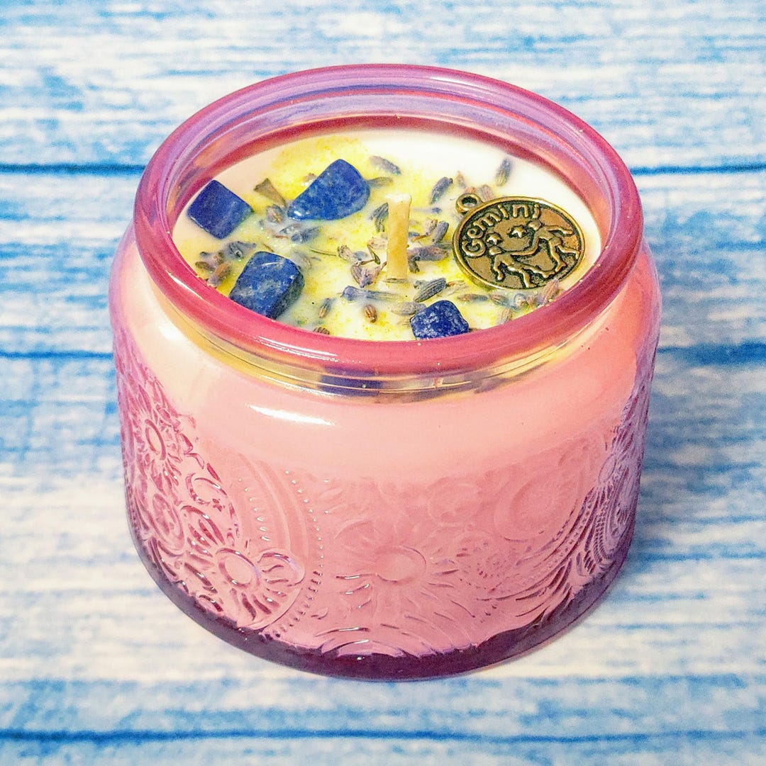 Gemini Zodiac Candle | Lapis Lazuli Crystal, Sandalwood Amber, 4oz - Etsy