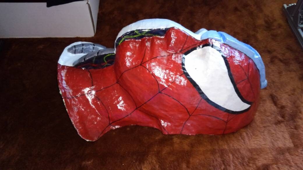 Unique Spiderman and Spider Slayer Wall Hanging Plaster, Paper, Acrylic ...