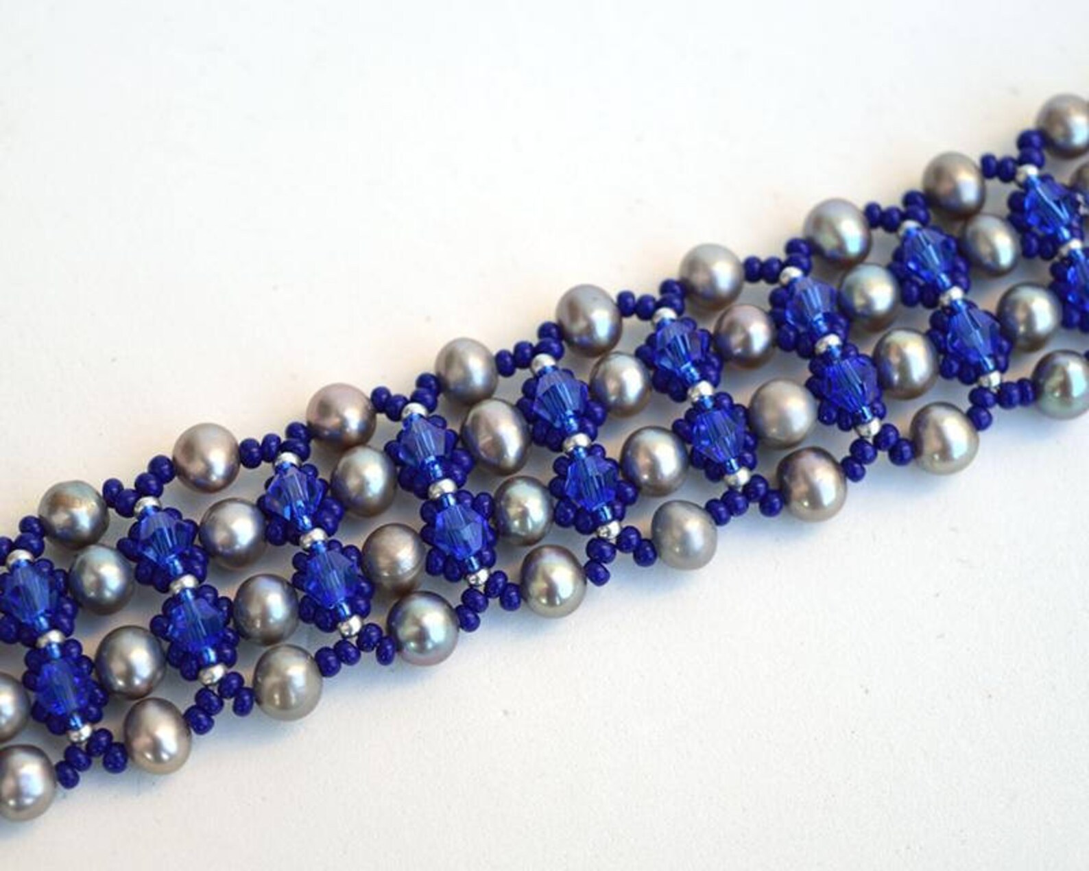 Tutorial: Ribbed Pearls and Crystals Bracelet Beading - Etsy