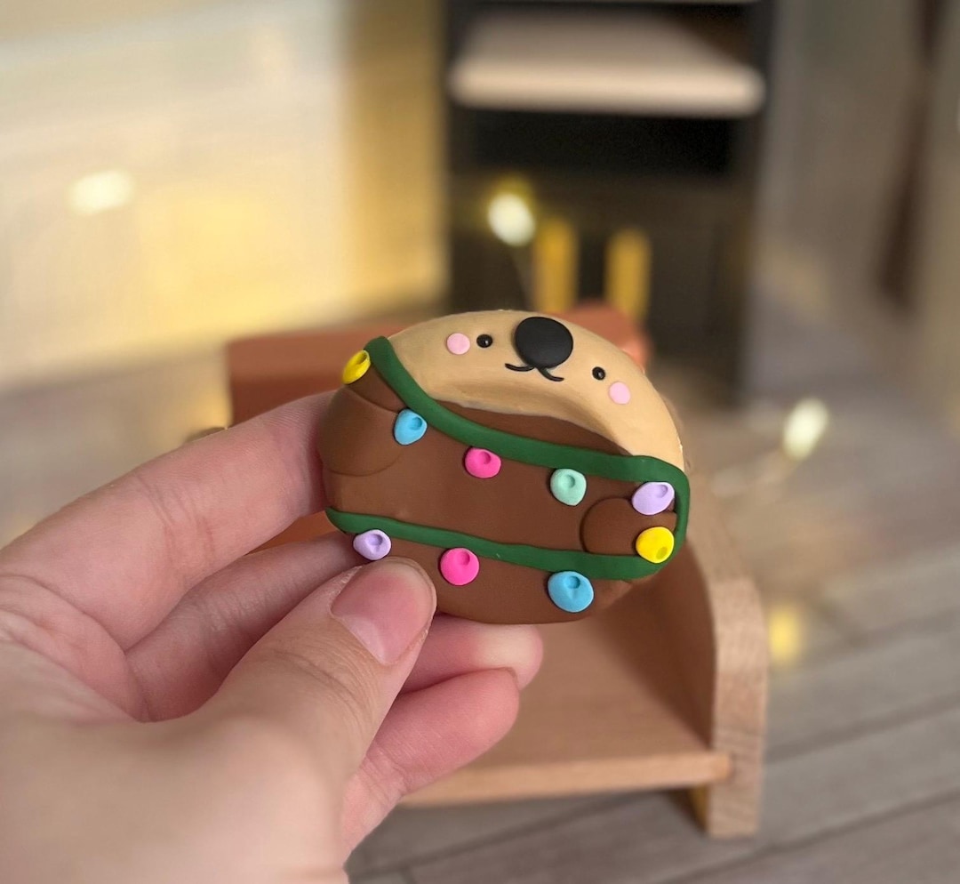 Ollipopandco Studio • Worry Stone Christmas Otter • Polymer Clay Fidget Toy Stone • Anxiety ...