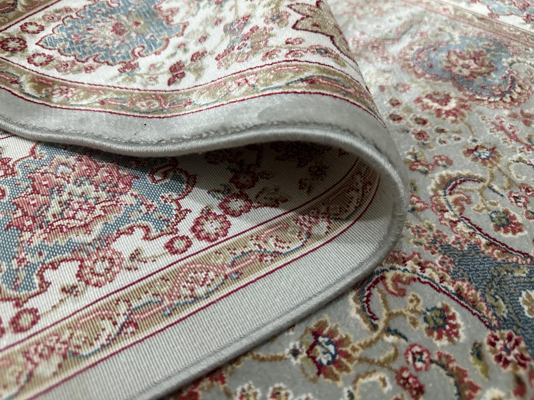 Silk Prayer Rug: Turkish Sajjadah Janamaz Carpet (2.6x3.9 FT) - Etsy