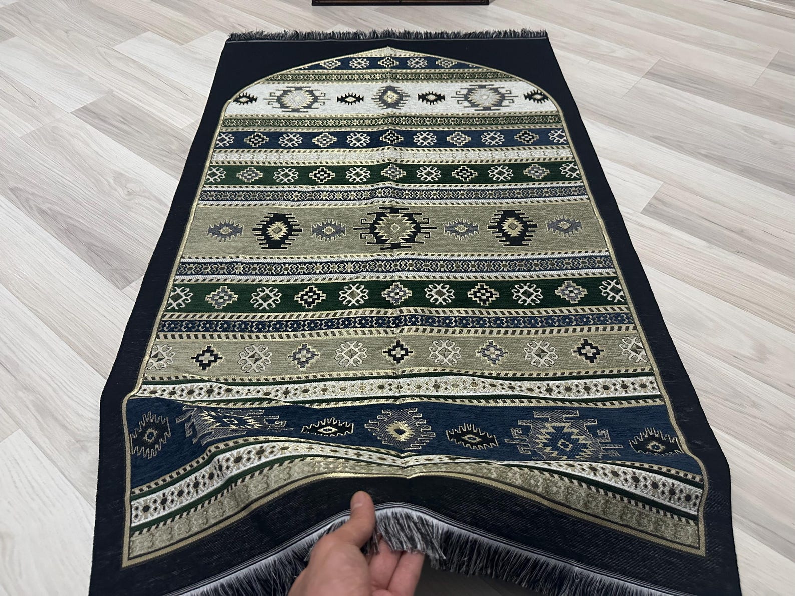 Chenille Prayer Rug, Ethnic Design Sajjadah, Ramadan Gift - Etsy