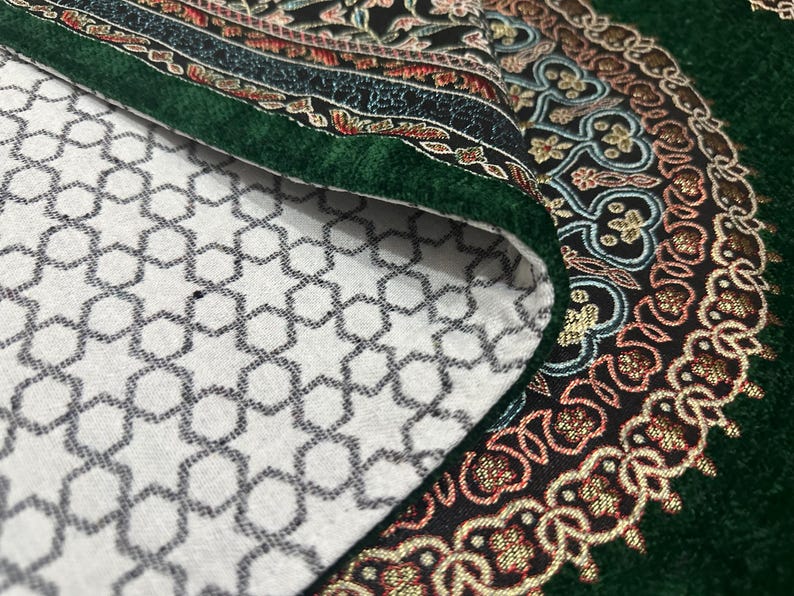 Traditional Sajjadah Silk Rug/ Muslim Rug/ Chenille Lined Prayer Rug ...