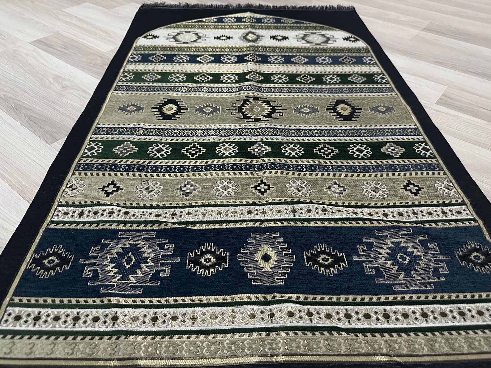 Chenille Prayer Rug, Ethnic Design Sajjadah, Ramadan Gift - Etsy