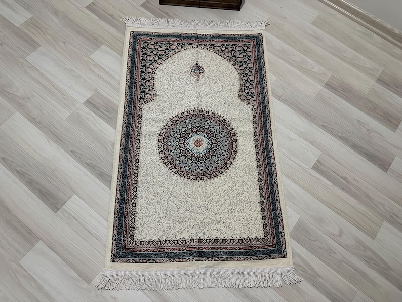 Traditional Turkish Prayer Rug, Chenille Lined Sajjadah, Ramadan Gift ...