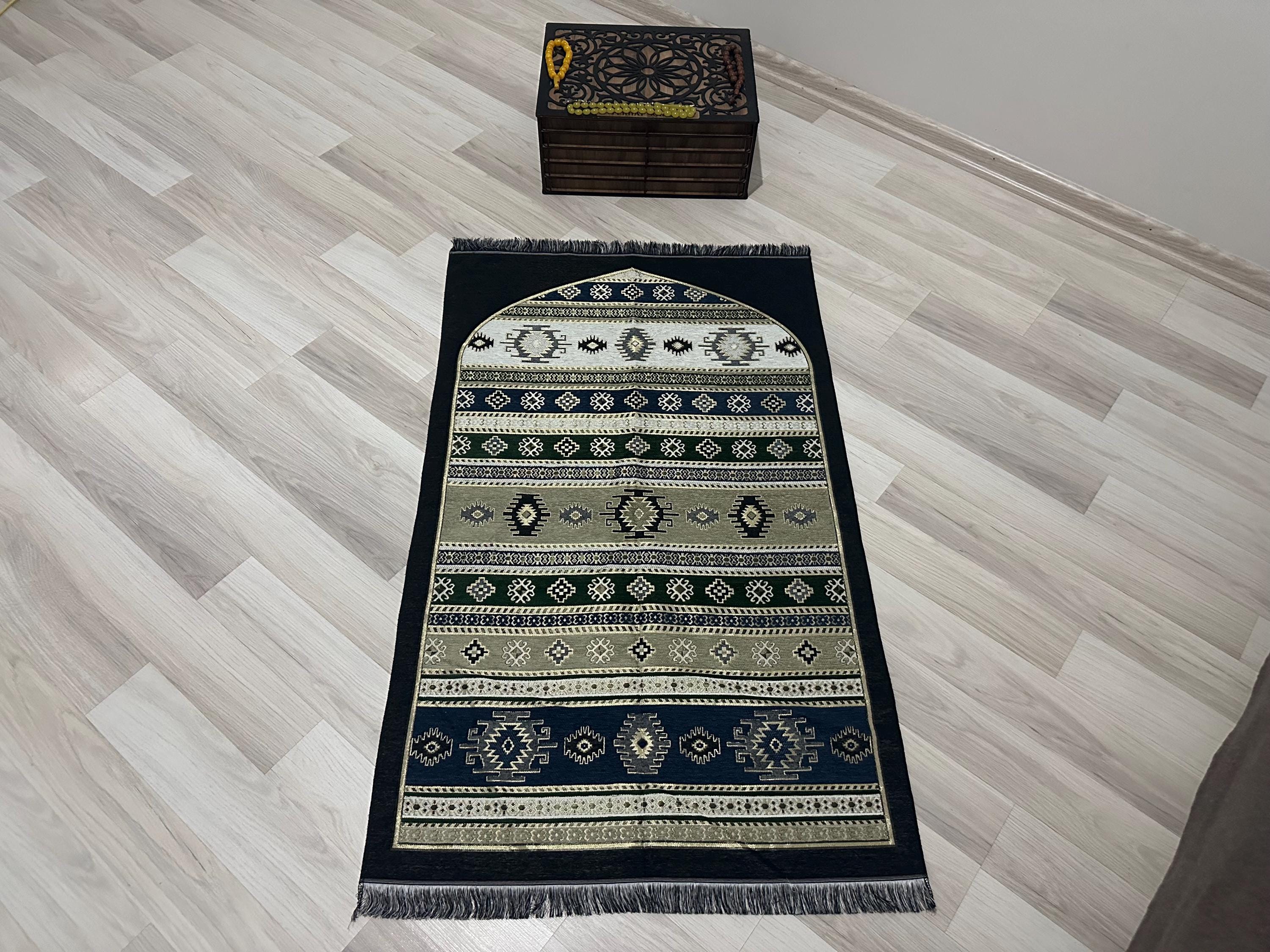Chenille Prayer Rug, Ethnic Design Sajjadah, Ramadan Gift - Etsy